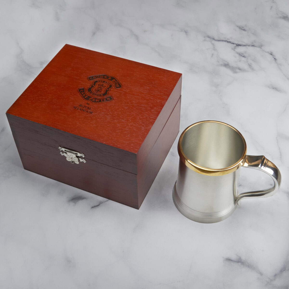 Crown & Rose Personalised Tankard | Engravers Guild