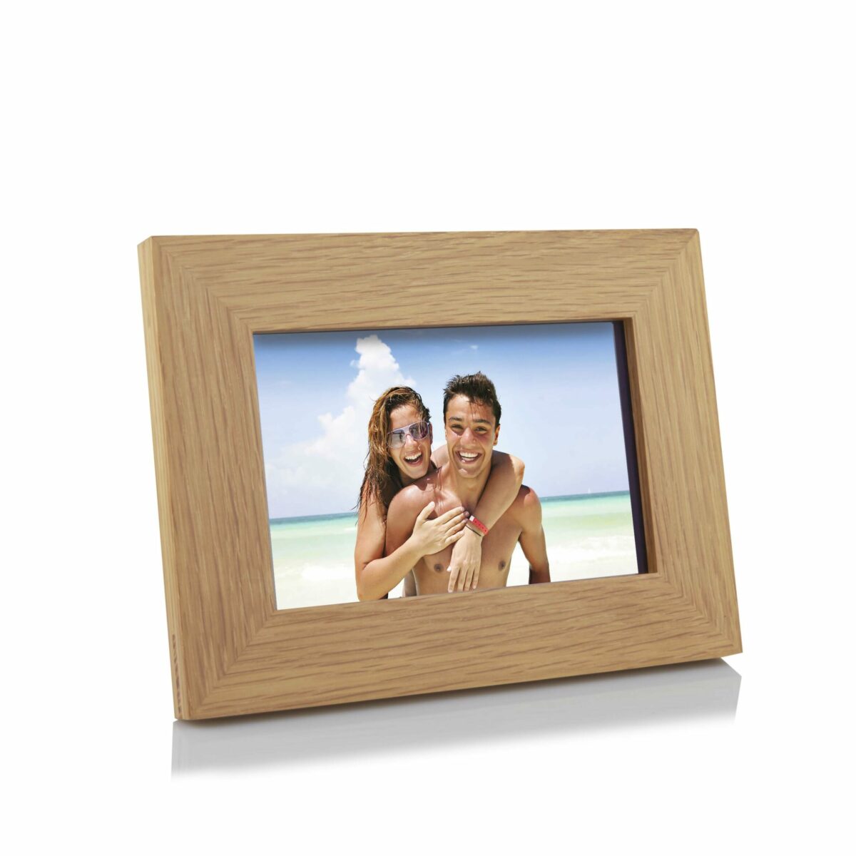 Personalised Solid Oak Photo Frame 4×6 | Engravers Guild